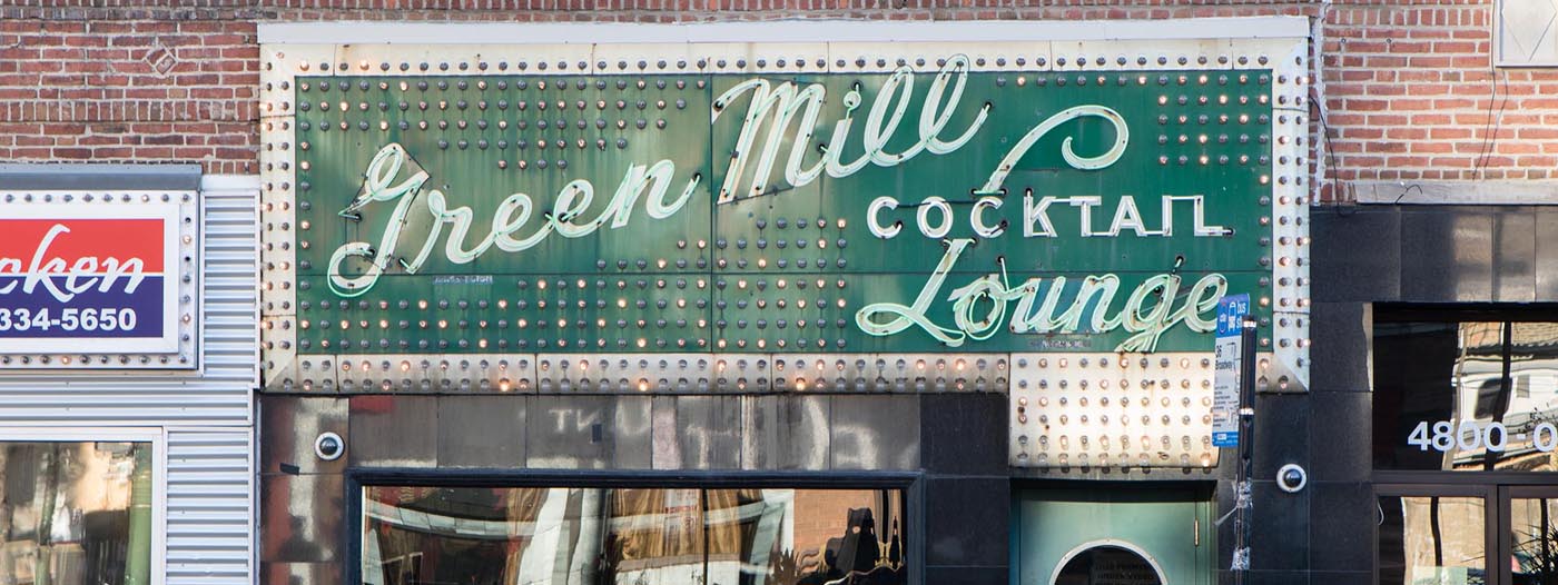 10 Chicago Bars That Anchor Their Neighborhood | Neighborhoods.com